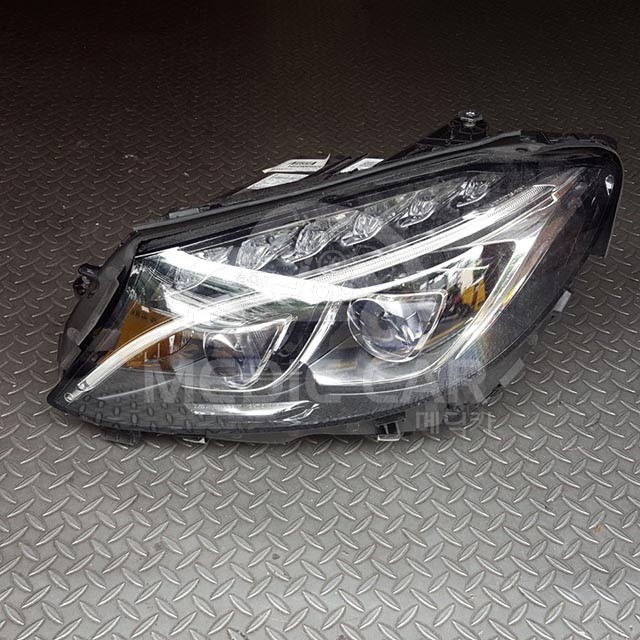 벤츠 C클래스 라이트 W205 4세대 14년~ C63 AMG 듀얼 운전석 A205 906 31 04 > C클래스[4세대 ...