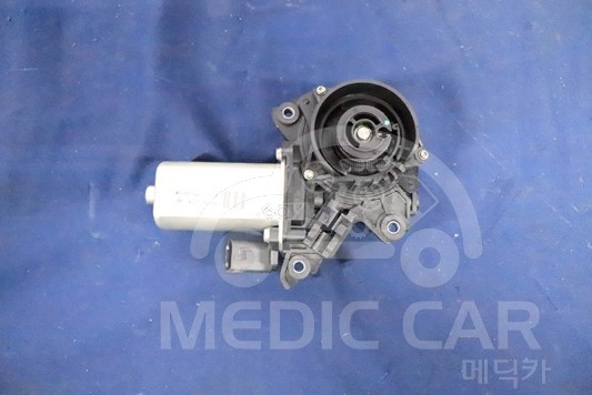 아우디 A8 D4 클로즈 어시스트 모터 운전석 4F0837059 > A8[3세대][D4,4H][09~17] | 수입차중고부품 ...